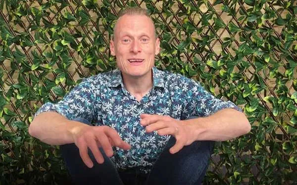 Storytelling with Mike Dodsworth | Essex Tourist Guide